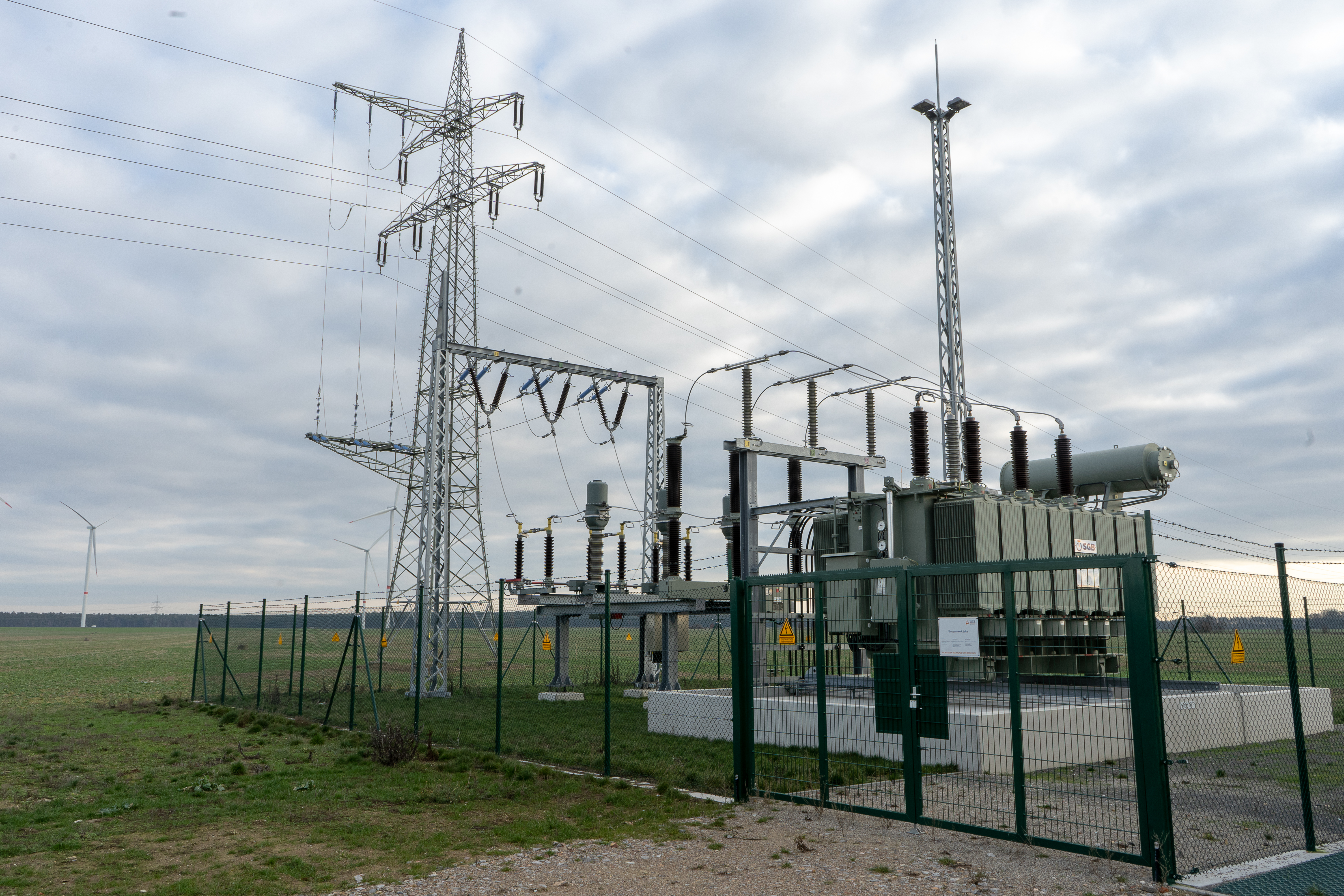 Umspannwerke Betrieb und Instandhaltung MITNETZ STROM